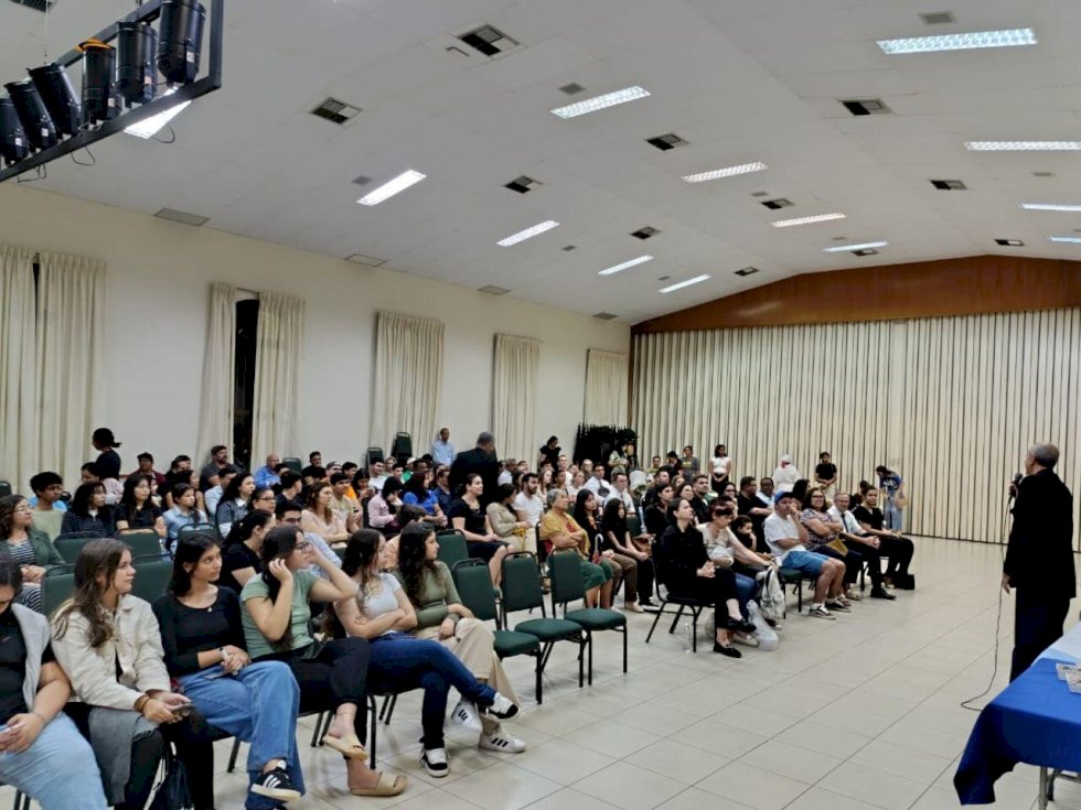 Celebração de Páscoa em igreja protestante de MS revela outra ...